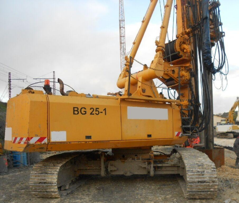 BAUER BG25 PILE DRILLING MACHINE - Đuafat