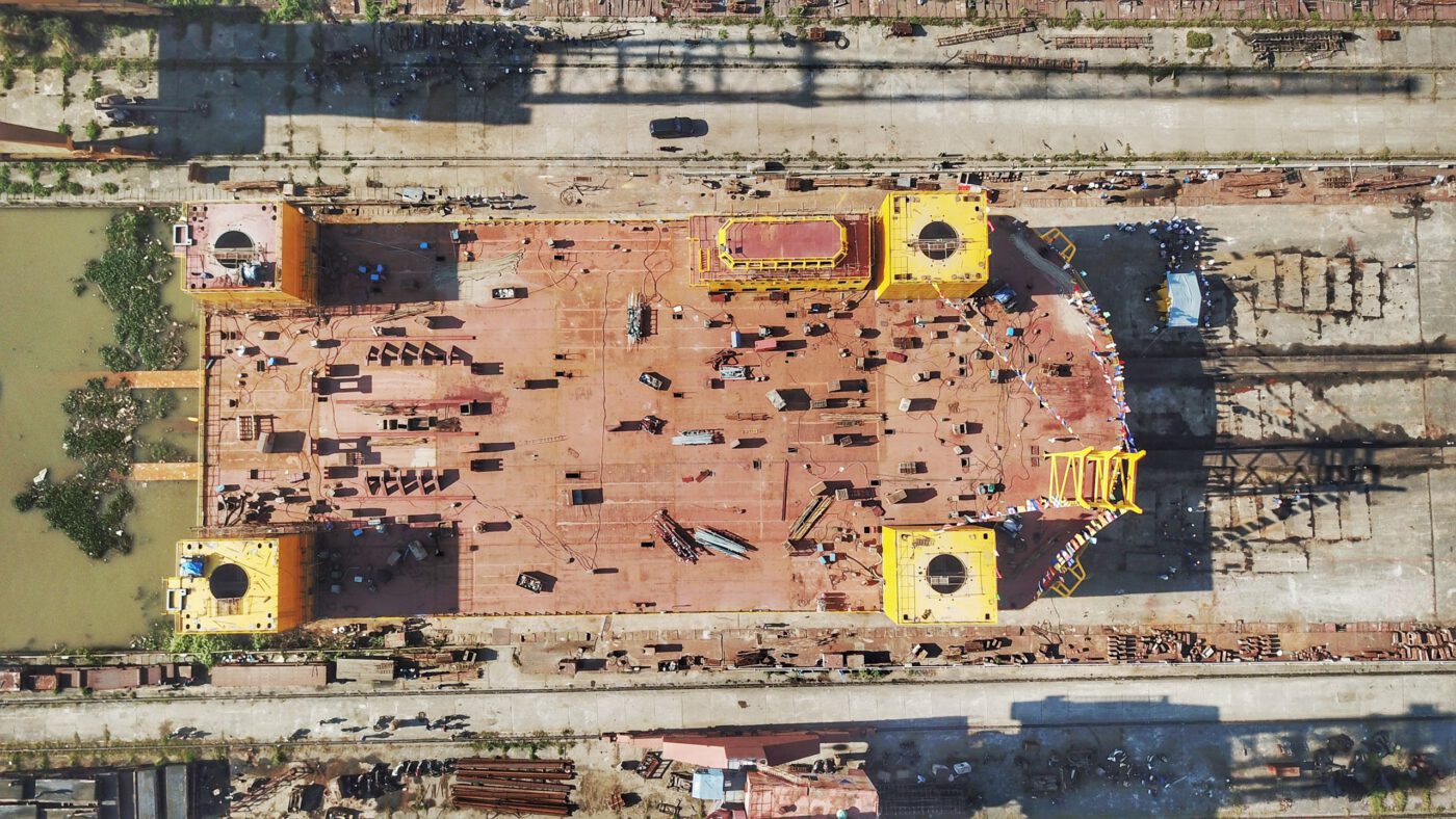 Learn about barges: An effective tool for transporting, constructing ...