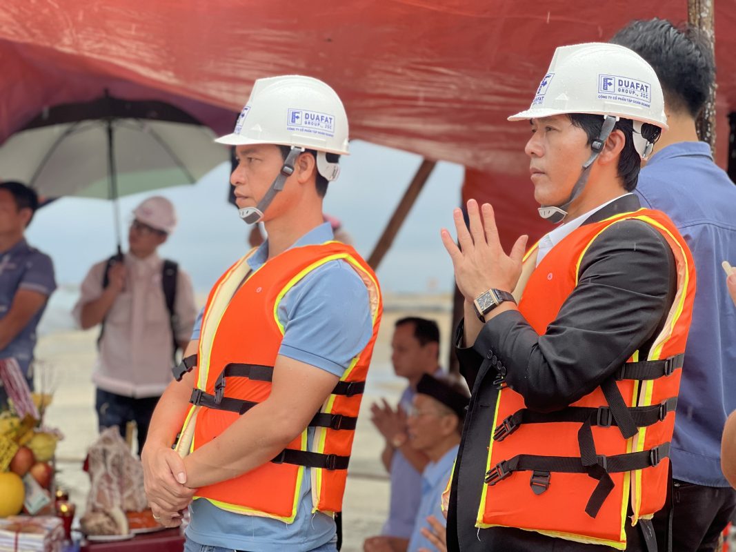 Đua Fat khởi công thi công cọc cầu cảng giai đoạn 1 Dự án bến cảng tổng ...